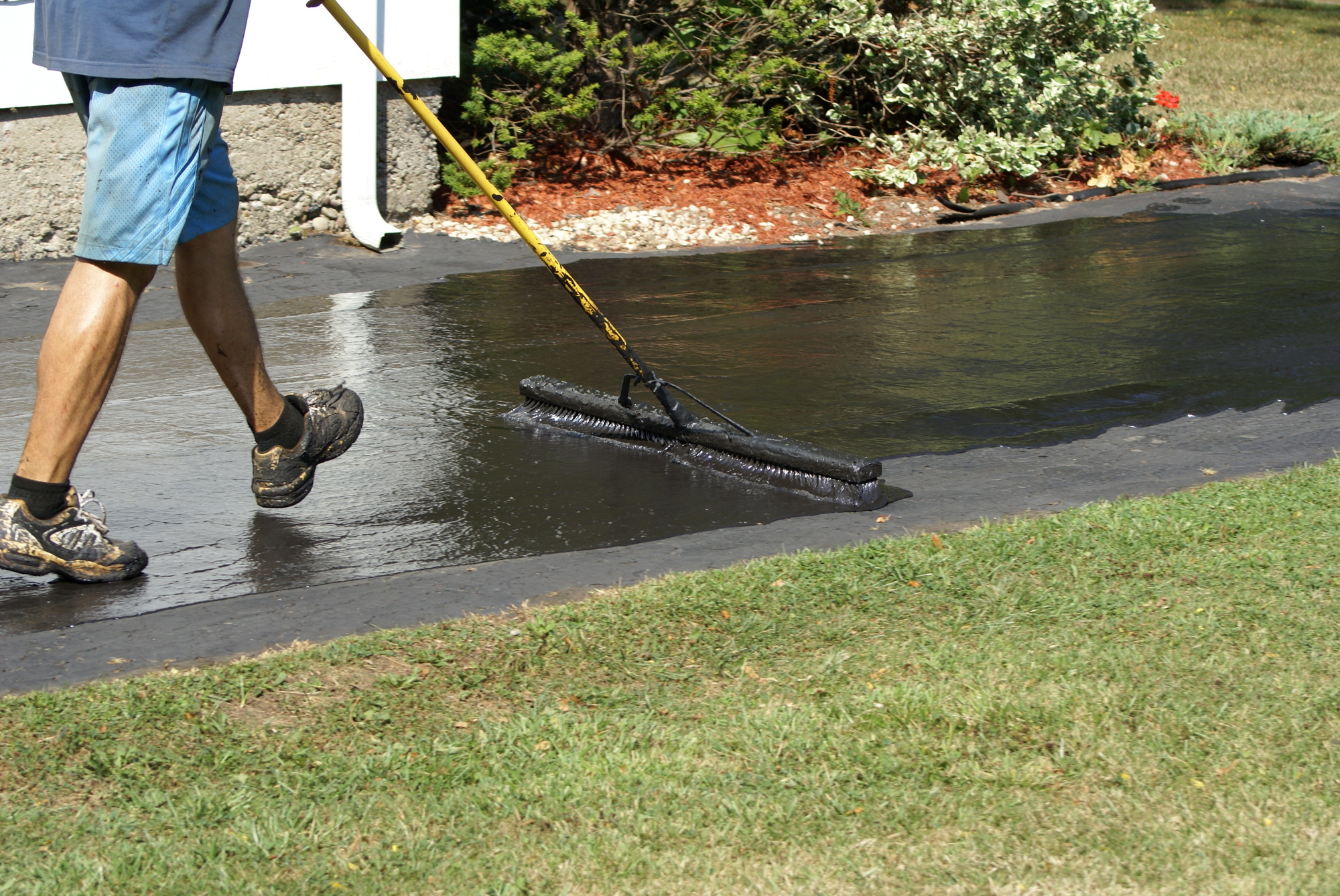 Patch, Repair, or Resurface? Your Complete Guide to Asphalt Driveways