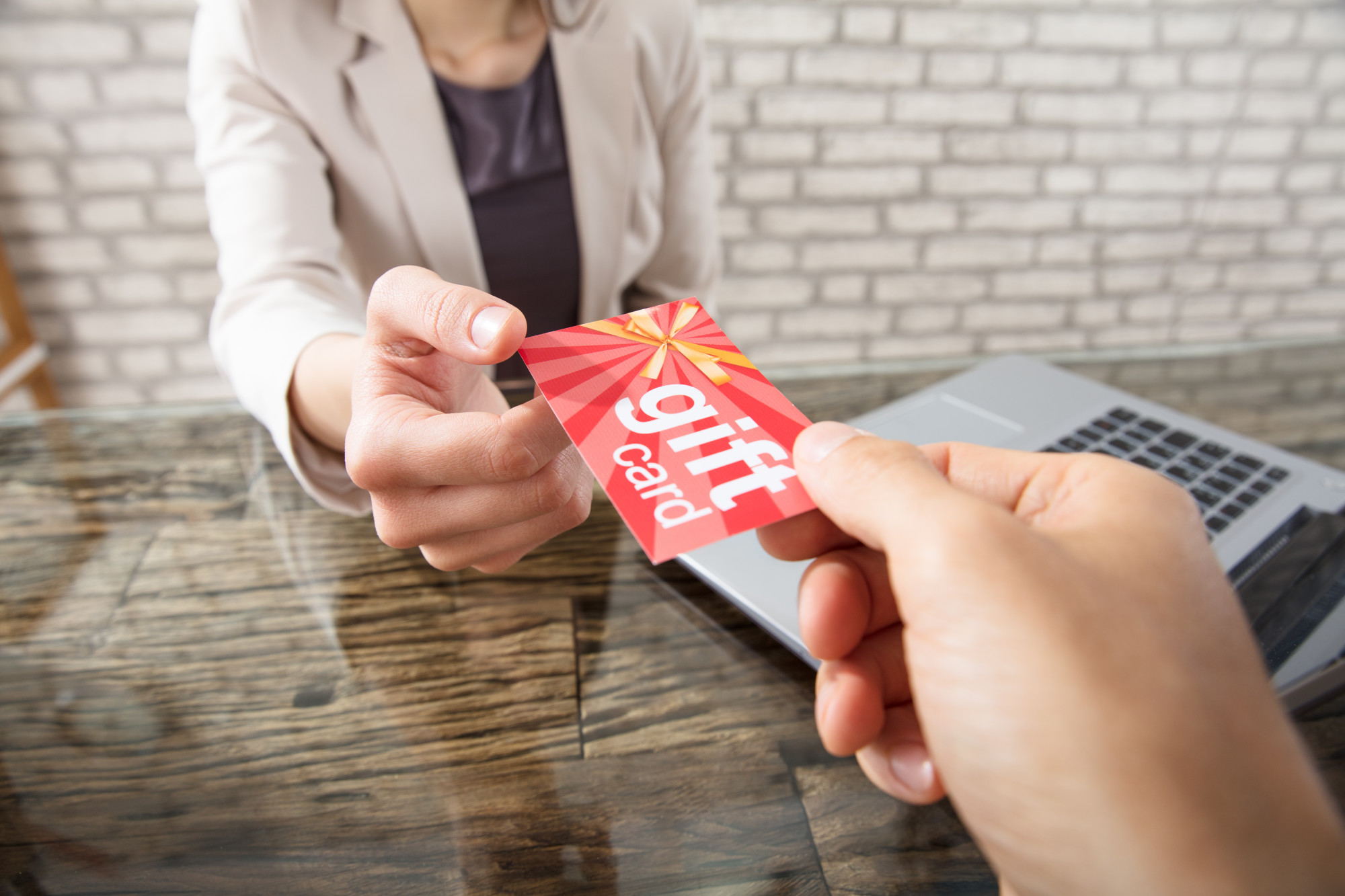 7 Benefits Of Employee Gift Cards