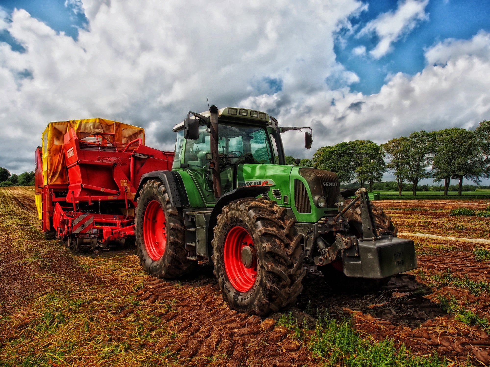 How to Transport Farm Tractors to Canada