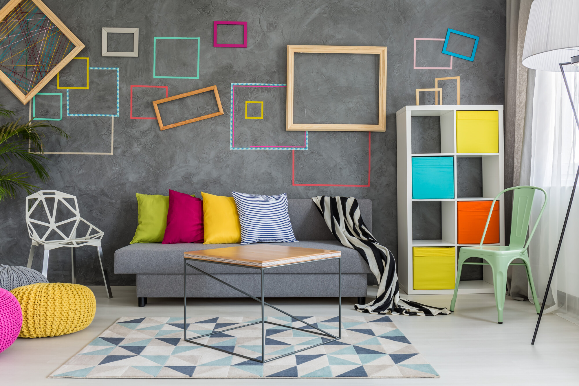 How to Decorate the Wall Space in Your Home
